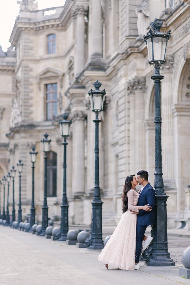 Couple Photoshoot in Paris - Get Dashing Pictures of your Paris trip