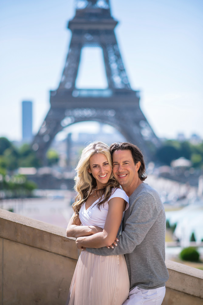 Casual and Relaxed Eiffel Tower Elopement in Paris - Best Elopement and Wedding Photographer ...